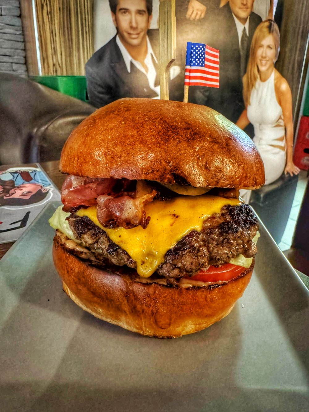 Rachel burger | F.R.I.E.N.D.S. Cafe&Bar